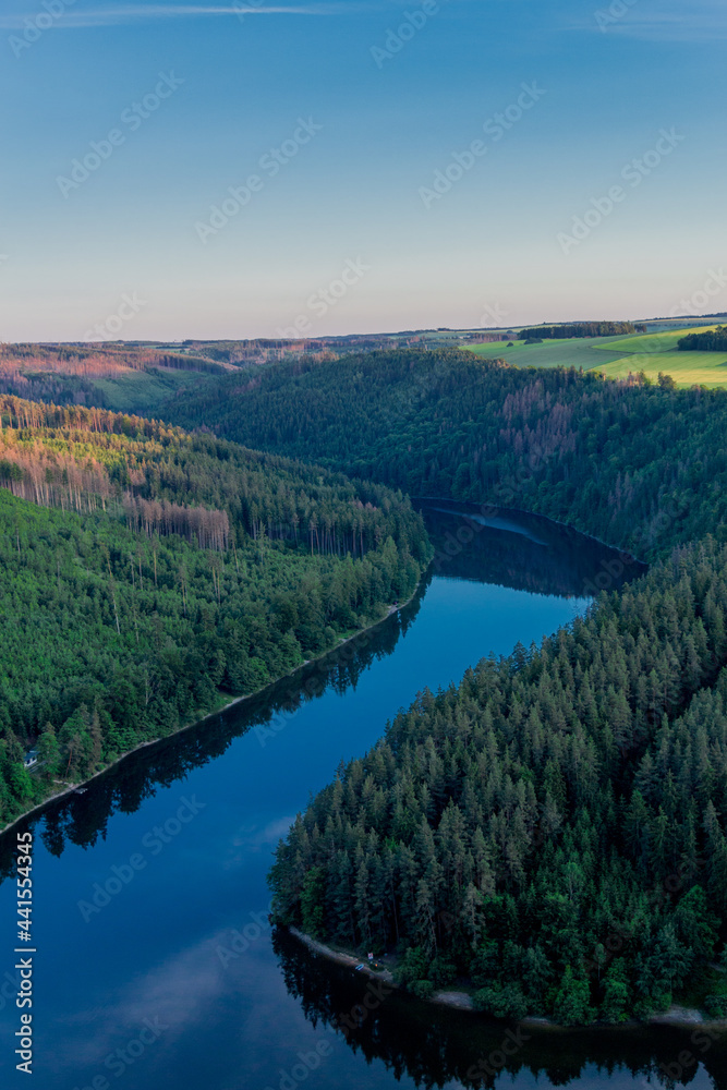 Sommerlicher Tag rund um das Saale-Tal am Hohenwarte-Stausee Stock ...