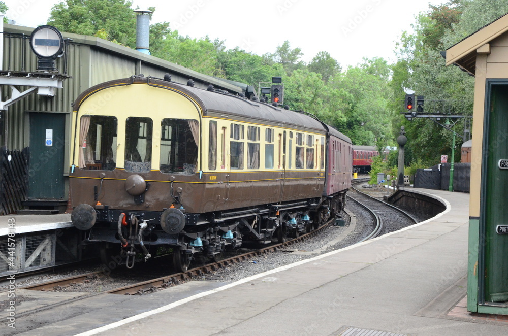 pickering vintage railway station, North Yorkshire Moors Railway ...