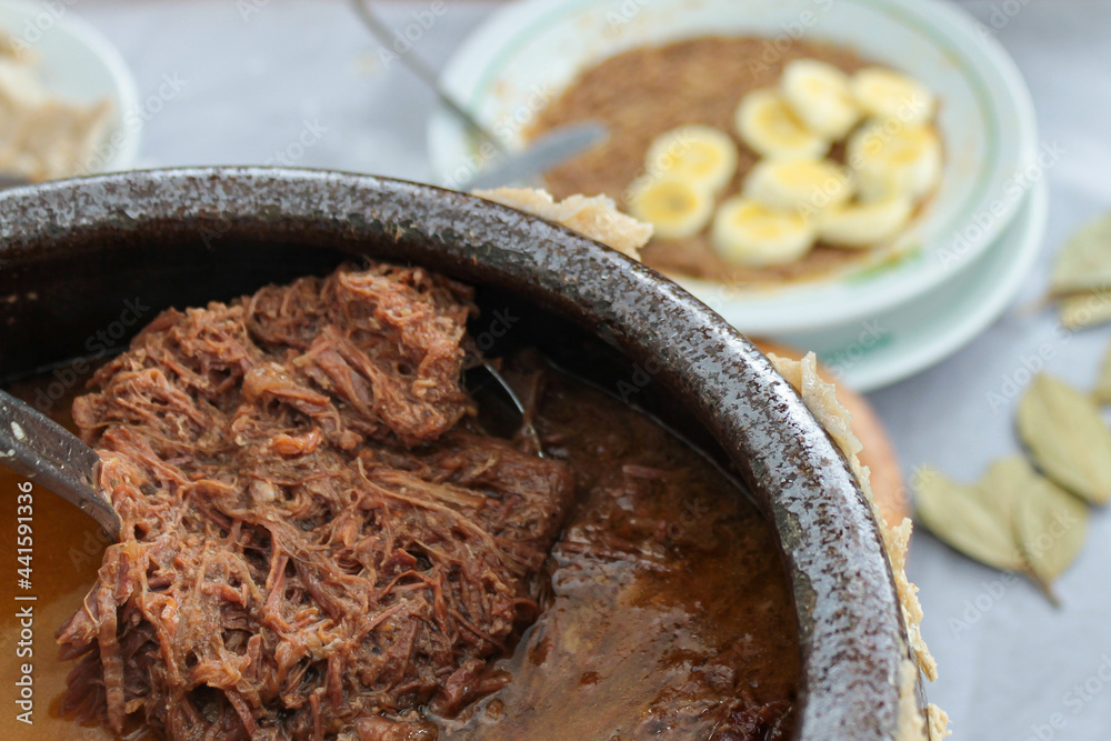 Foto de Shell with the so-called "barreado", a typical dish from Paraná ...