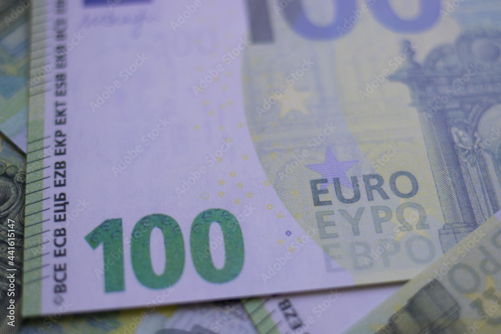 100 Euro Scheine Stock Photo | Adobe Stock