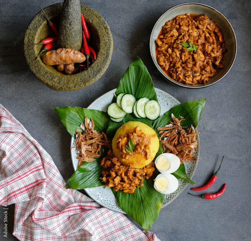 Traditional Malaysian Peranakan cuisine / Nasi Kunyit aka Turmeric ...