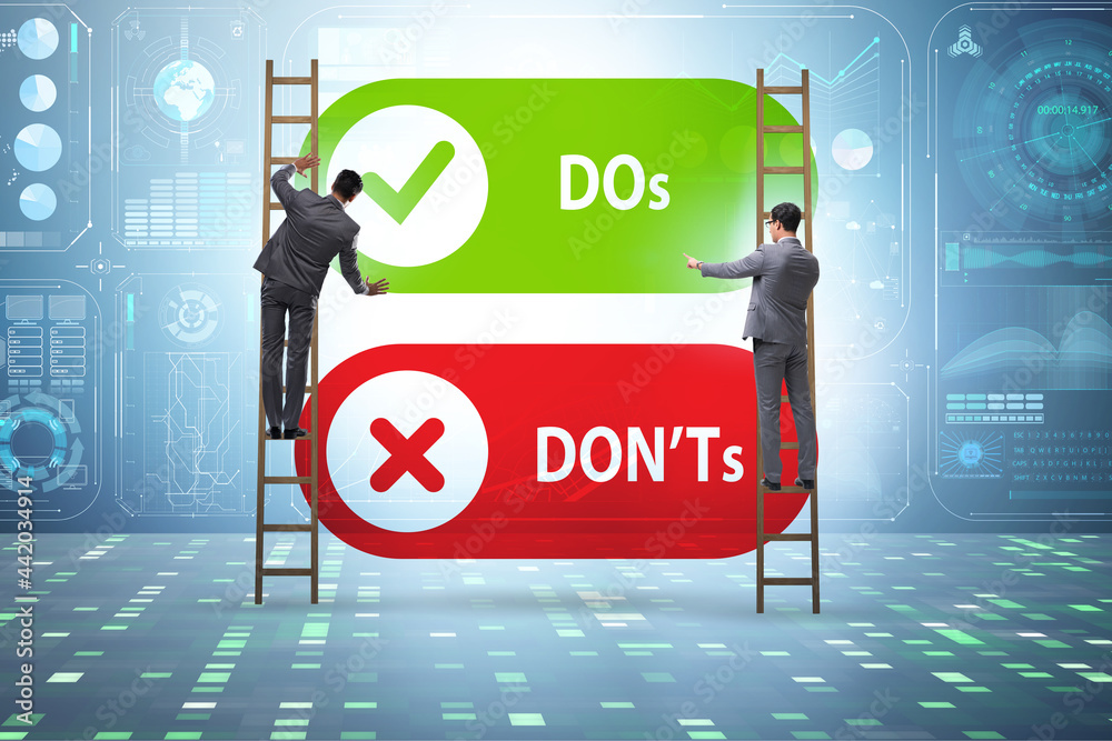 Foto de Concept of choosing between dos and donts do Stock | Adobe Stock