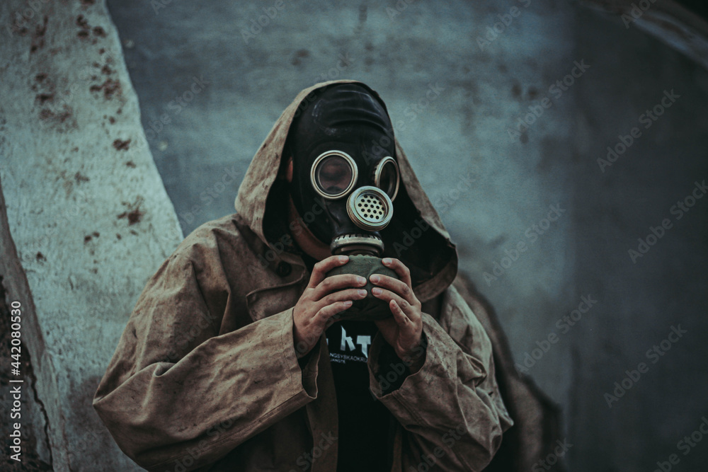 Man in a gas mask, chemical protection, stalker, gas mask, mask, gas ...