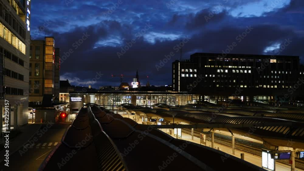 Vídeo do Stock: Oslo Bjørvika Norway - Timelapse evening of Dronning ...