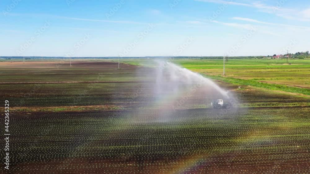 Crop irrigation machine using center pivot sprinkler system top view ...
