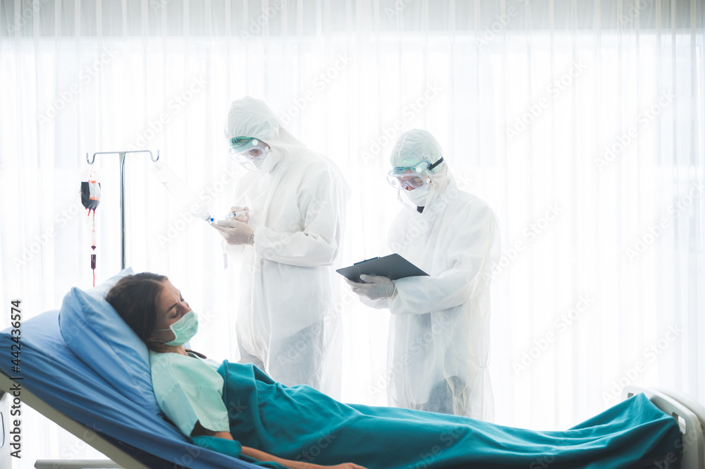 coronavirus COVID-19 virus patient having fever, epidemic, doctor and ...