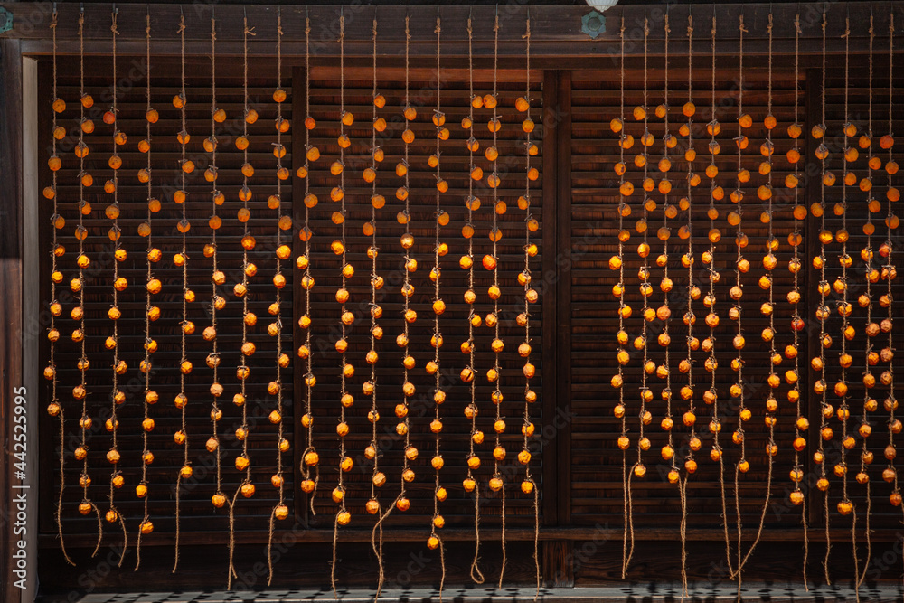 persimmons, sun drying fruit, sun drying persimmons, traditional ...