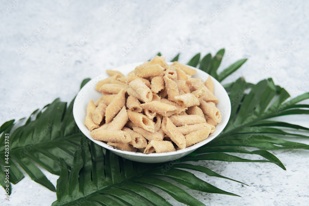 Malaysian Kuih Raya called Crunchy Popia Nestum. Popular kuih raya on ...