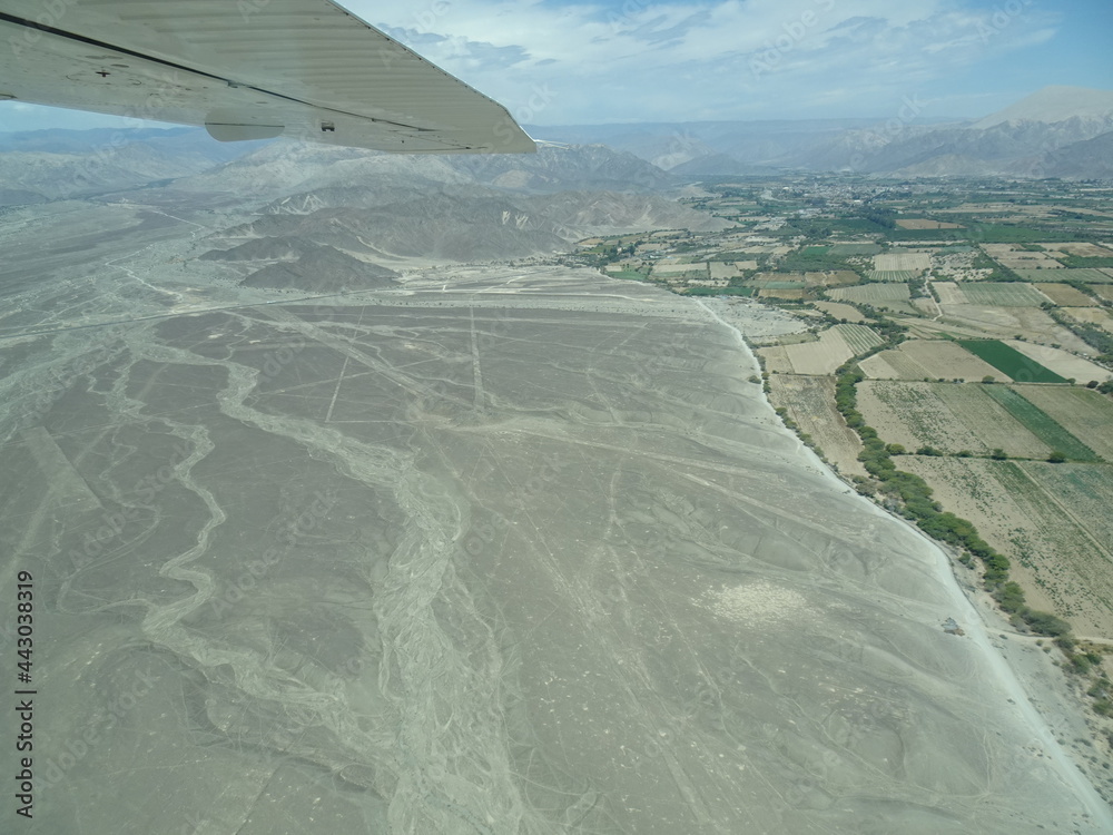[Peru] View of rice fields and dry plains from Cessna in flight (Nasca ...