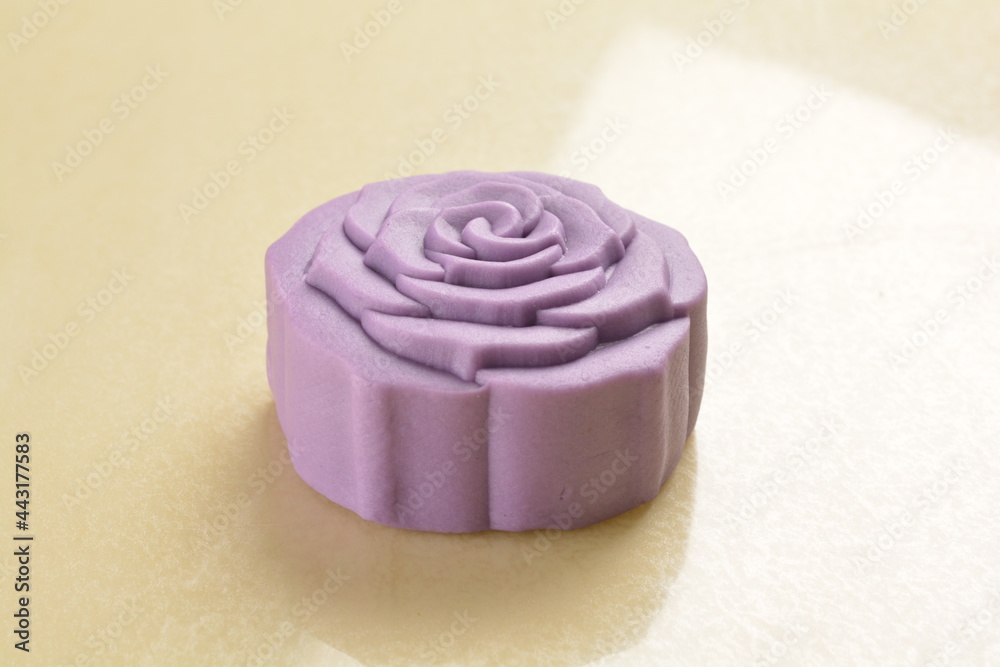 traditional healthy no oil baked yam taro lotus paste mooncake with ...