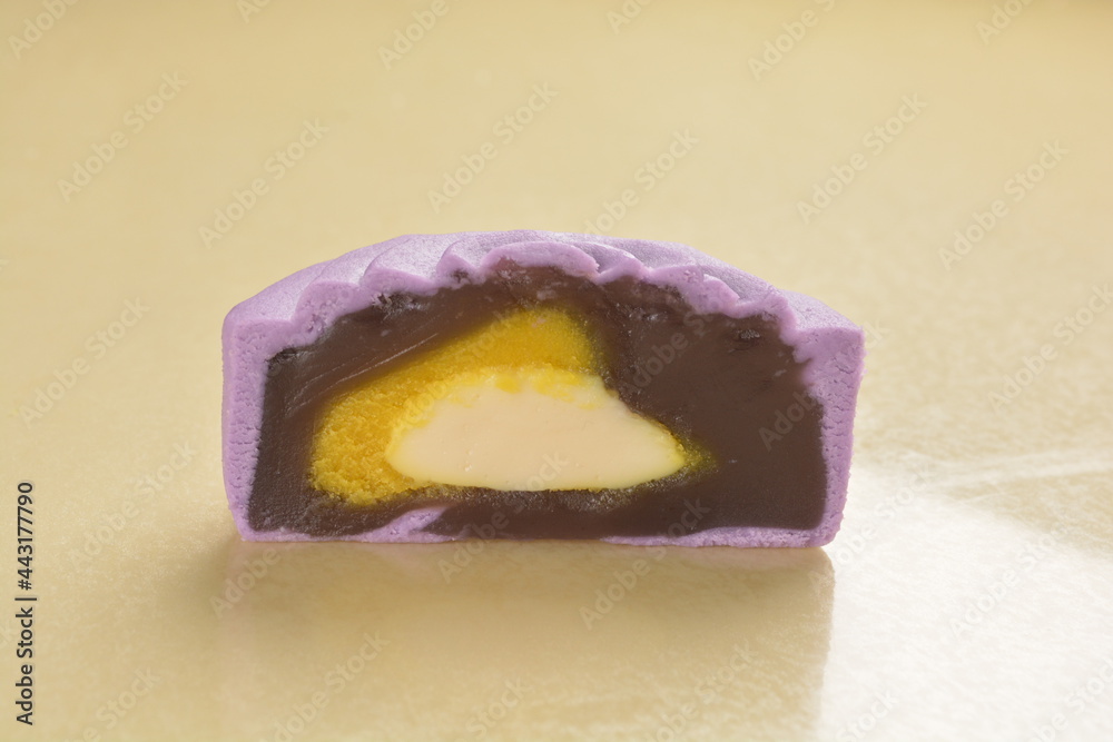 traditional healthy no oil baked yam taro lotus paste mooncake with ...