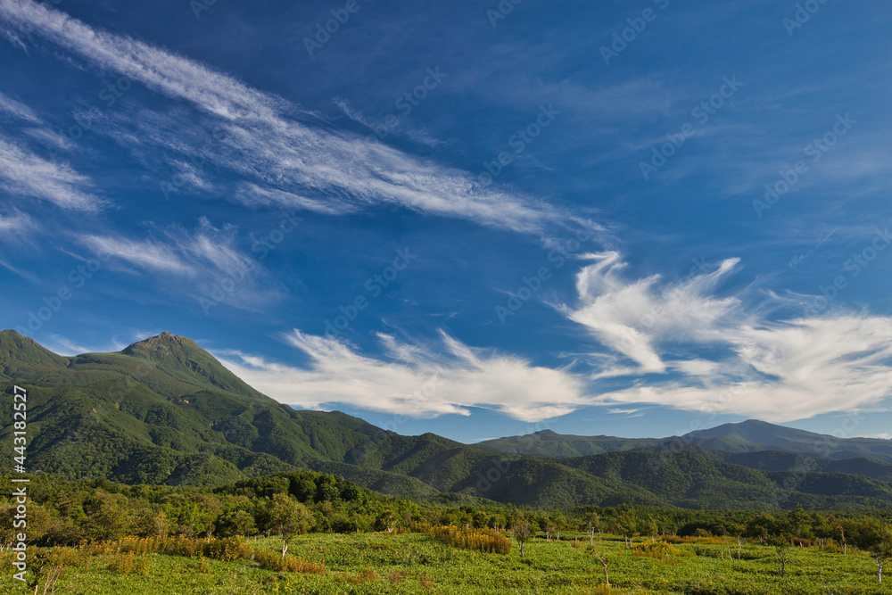 Mt.Rausu, Shiretoko Peninsula, world Heritage 真夏の知床半島、羅臼岳登山 Stock Photo ...