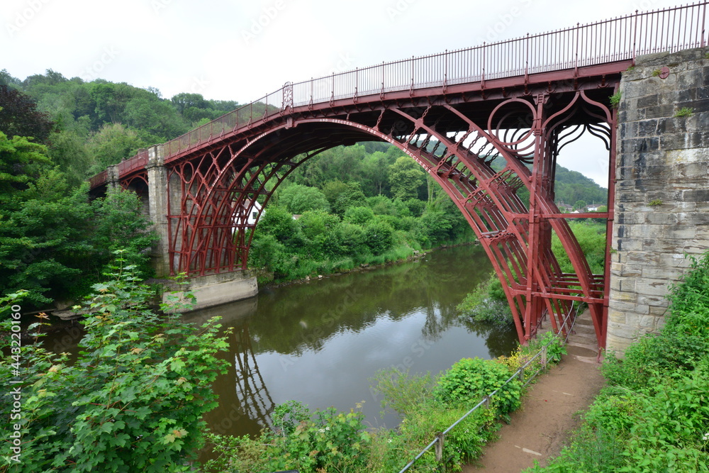 The Iron Bridge that crosses the River Severn in Shropshire is the ...