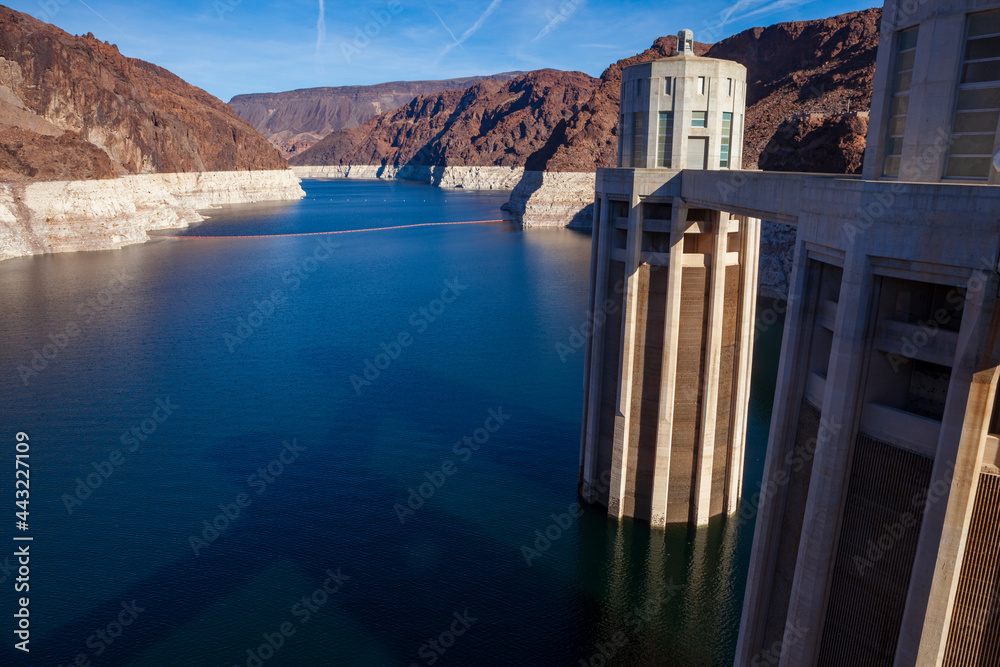 Hoover Dam reservoir at record low water levels, raising concerns about ...