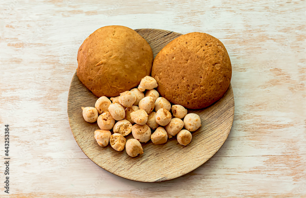 Cookies called Chepacorina and snacks called Diabolines, typical foods ...