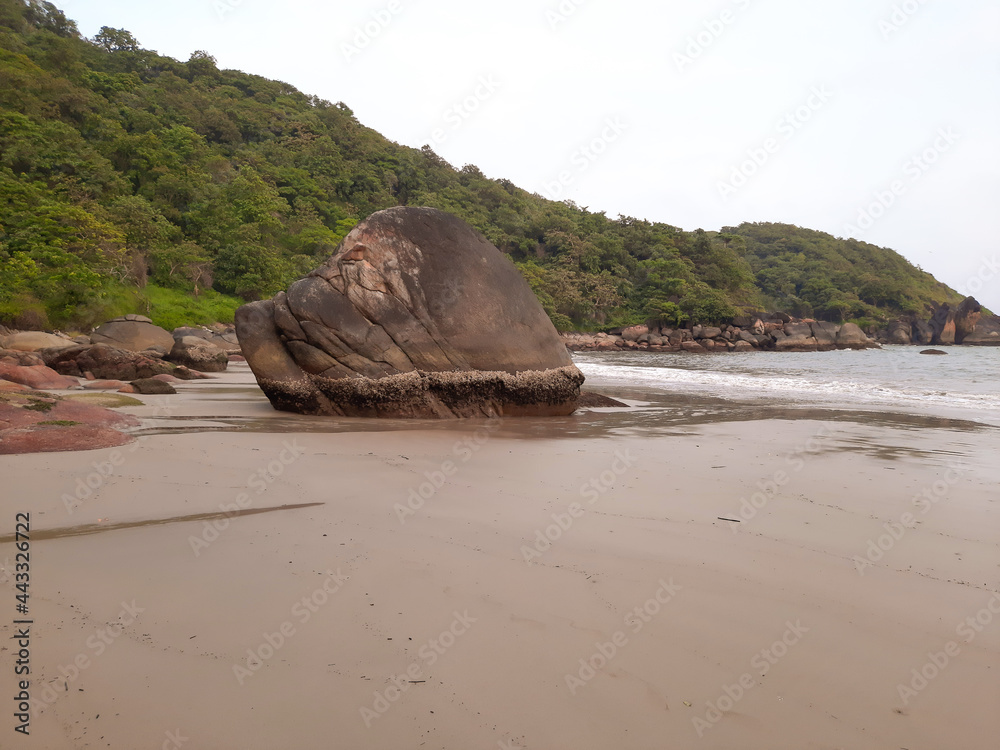 beach and rocks, Honeymoon Beach in goa, tropical beach, crowd free ...