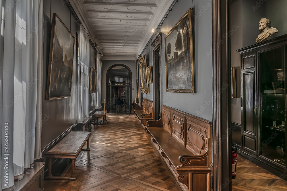 Interior of famous Chateau de Chantilly (Chantilly Castle, 1560) - a ...