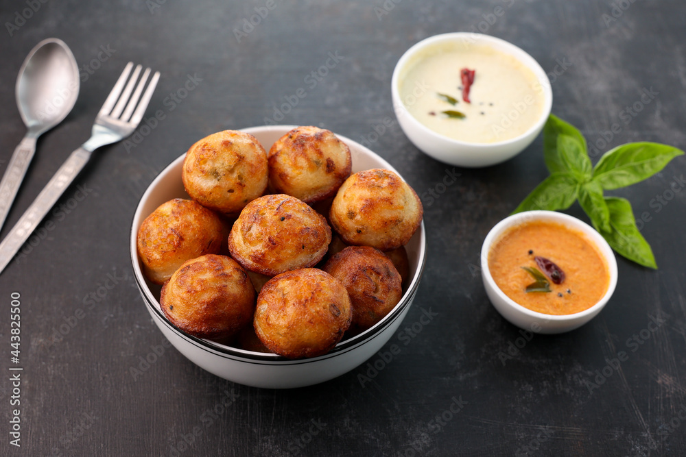 Paniyaram, Kuzhi paniyaram Gunta ponganalu paddu, guliyappa made of ...