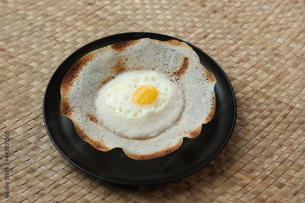 Sri lankan egg hopper, bittara aappa Appam popular breakfast Pancake ...