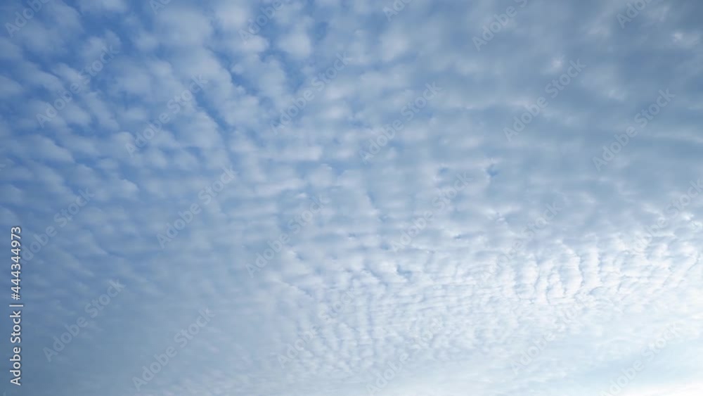 4K Sky Time lapse, Clear very nice soft blue sky, white rolling, fast ...