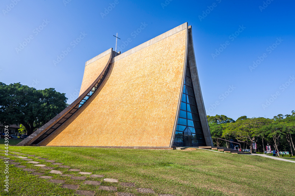 Building view of the Luce Memorial Chapel at Tunghai University in ...