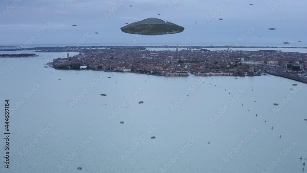 Stockvideon Alien Ufo's Invasion over Venice Italy Aerial view Hundreds ...