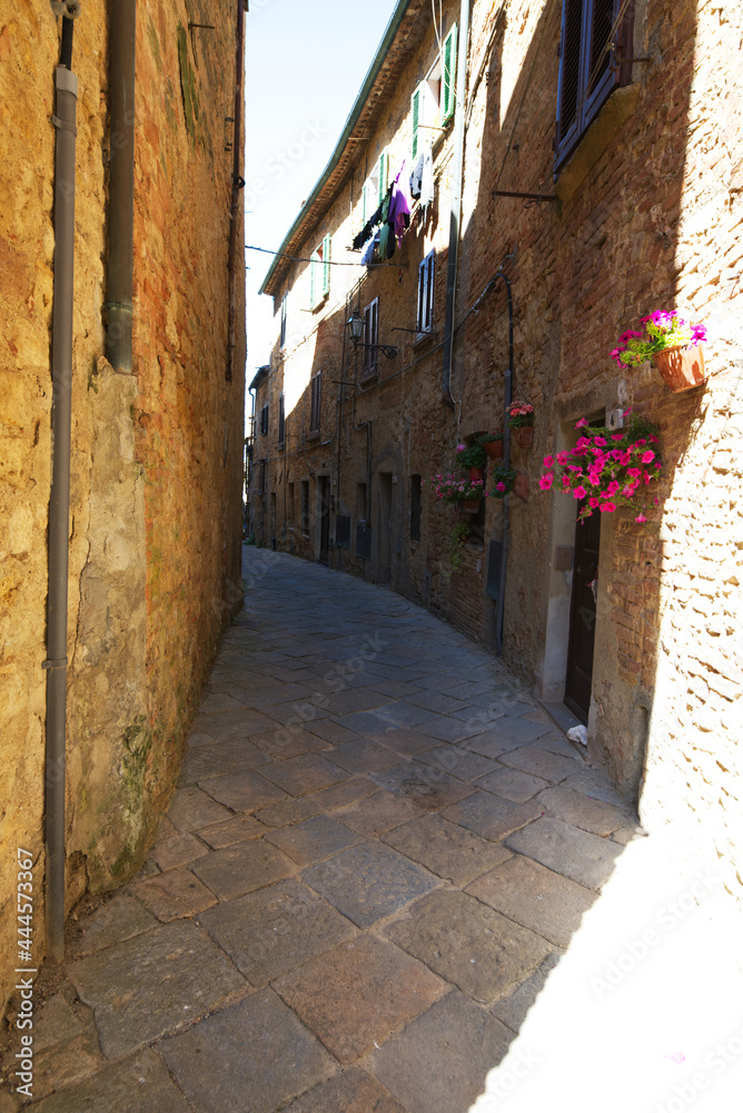 Volterra conserva un centro storico di origine etrusca, con rovine ...