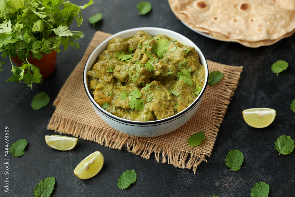 Green chicken Curry , Chicken Hariyali Tikka, Chicken Hara Masala ...