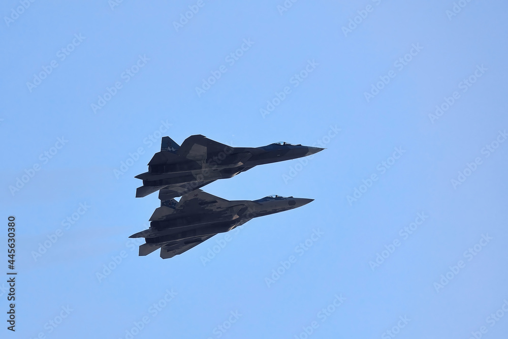 New Russian five generation's fighters SU 57, T-50 shows aerial ...