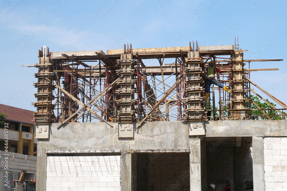 Fotografia do Stock: PENANG, MALAYSIA -JUNE 3, 2021: Column timber ...