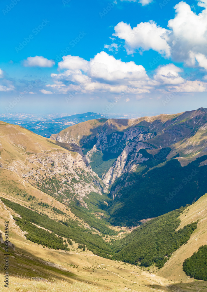 Monte Bove in Ussita (Italy) - The landscape summit of Mount Bove, nord ...