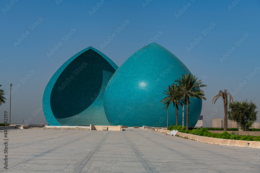 Martyrs Memorial (Al Shaheed Monument), Baghdad, Iraq Stock Photo ...