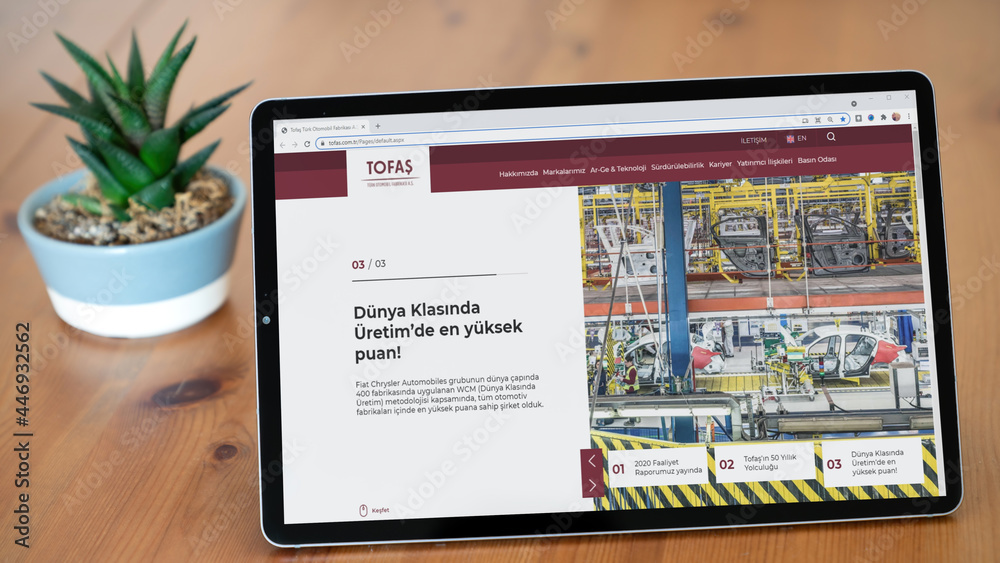 Foto de Istanbul, Turkey - July 2021: Illustrative Editorial screenshot ...