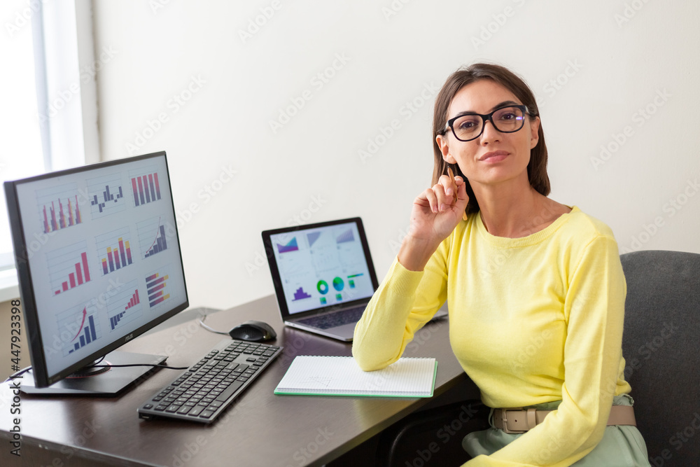 Caucasian advisor financial business analytics woman with data ...