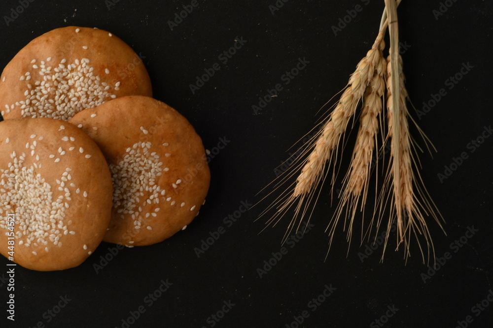 Maryam bread, molasses, yellow bread, yeast, flour, baker Stock Photo ...