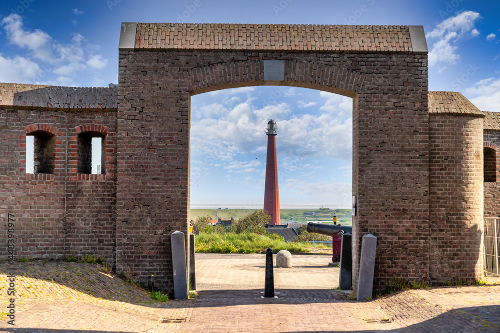 Blick durch das Eingangstor von Fort Kijkduin, genannt Fort Morand, zum ...