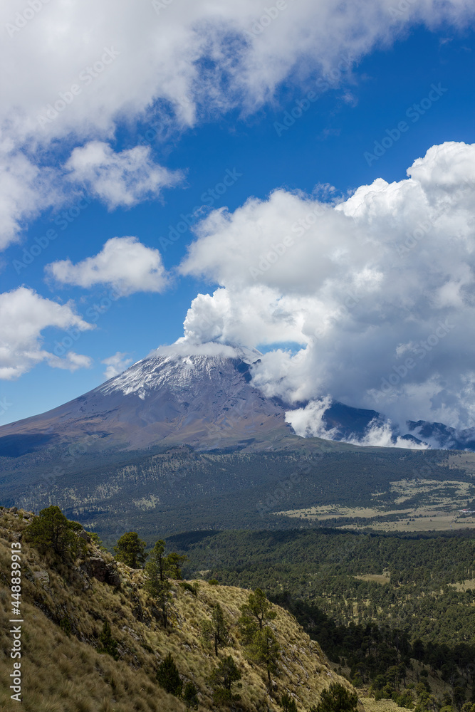 Popocatepetl volcano seen from Itza-Popo National Park, Mexico Stock ...