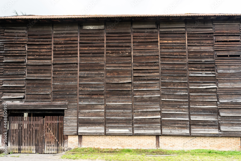 Tabakschuppen zum Trocknen von Tabak in der Pfalz Stock Photo | Adobe Stock