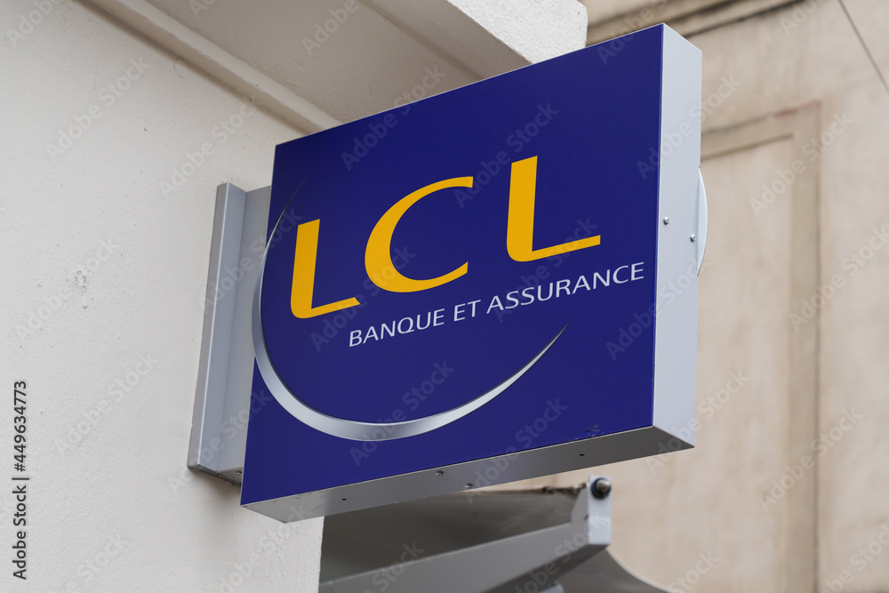 lcl banque et assurances logo sign and brand text on wall french ...