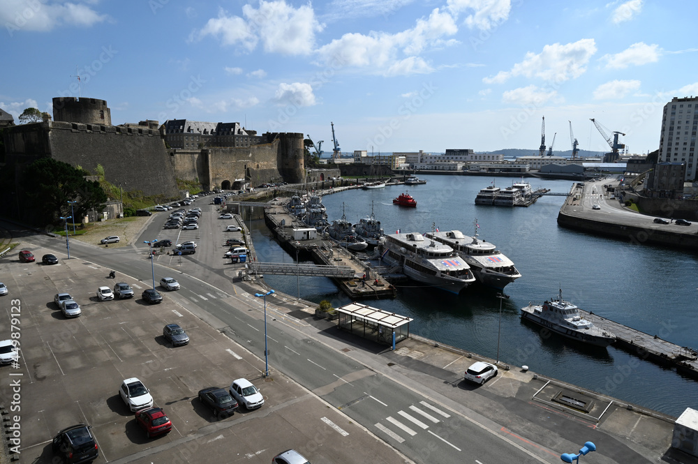 Foto de Port militaire de Brest et musée national de la marine do Stock ...
