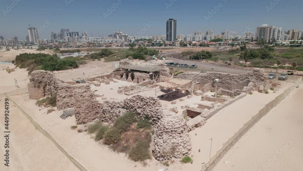 Minat al-Qal is a medieval coastal fort protecting the port known as ...