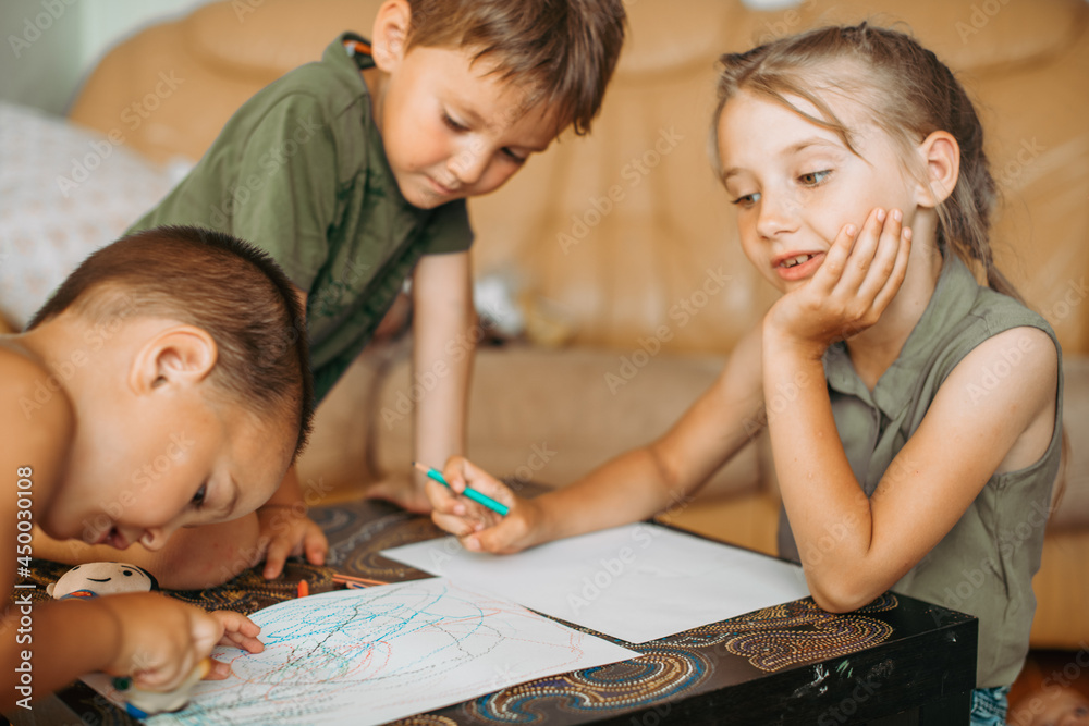 brother and sister drawing at home drawing with crayons Stock Photo ...