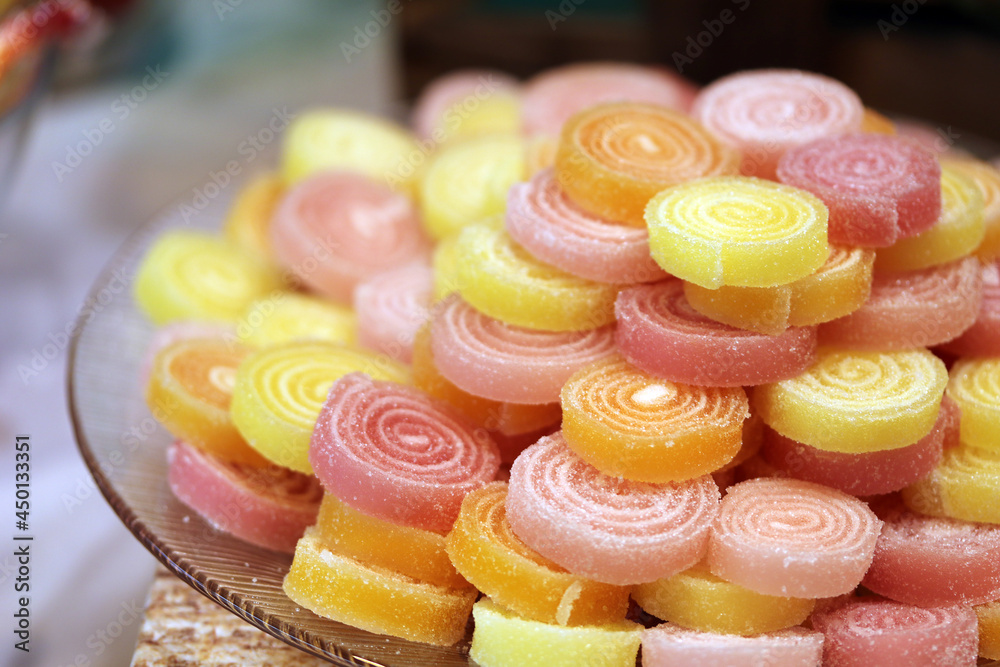 dulces y delicias de caramelo turcas, postres tradicionales orientales ...