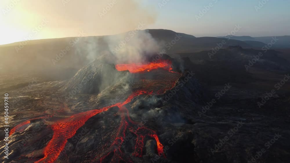 Incredible aerial of the dramatic volcanic eruption of the ...