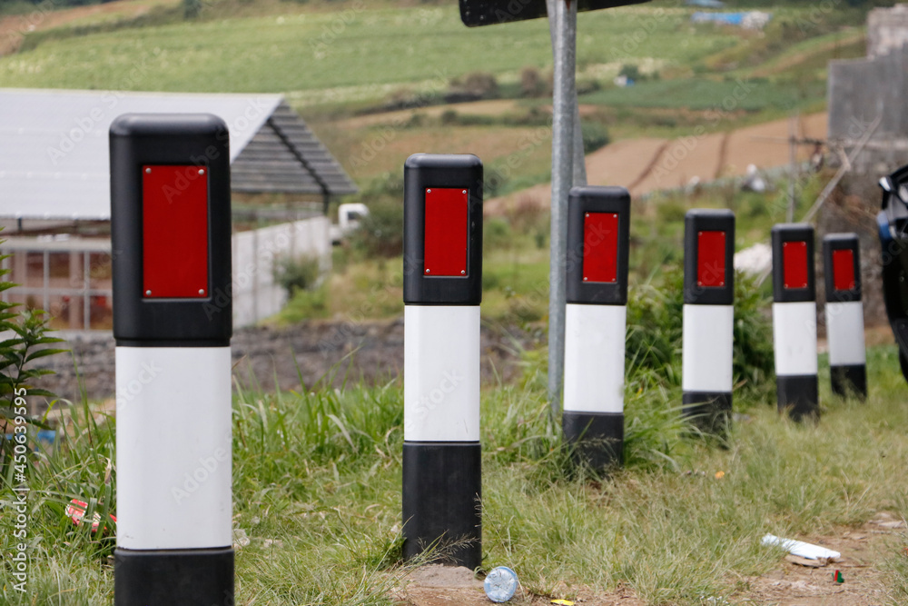 Traffic marker or Delineator is a construction unit marked with a ...