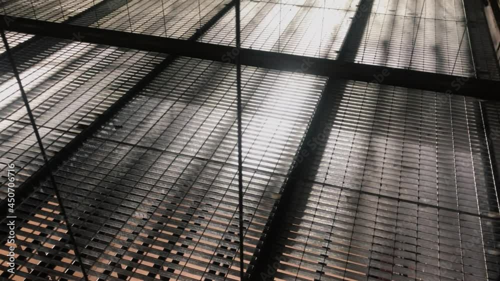 Vidéo Stock Fly system mechanism, theatrical rigging system above a ...