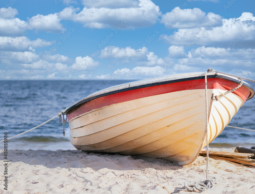 Foto de Fischerboot - Fischkutter - Boot am Strand - Insel Usedom do ...