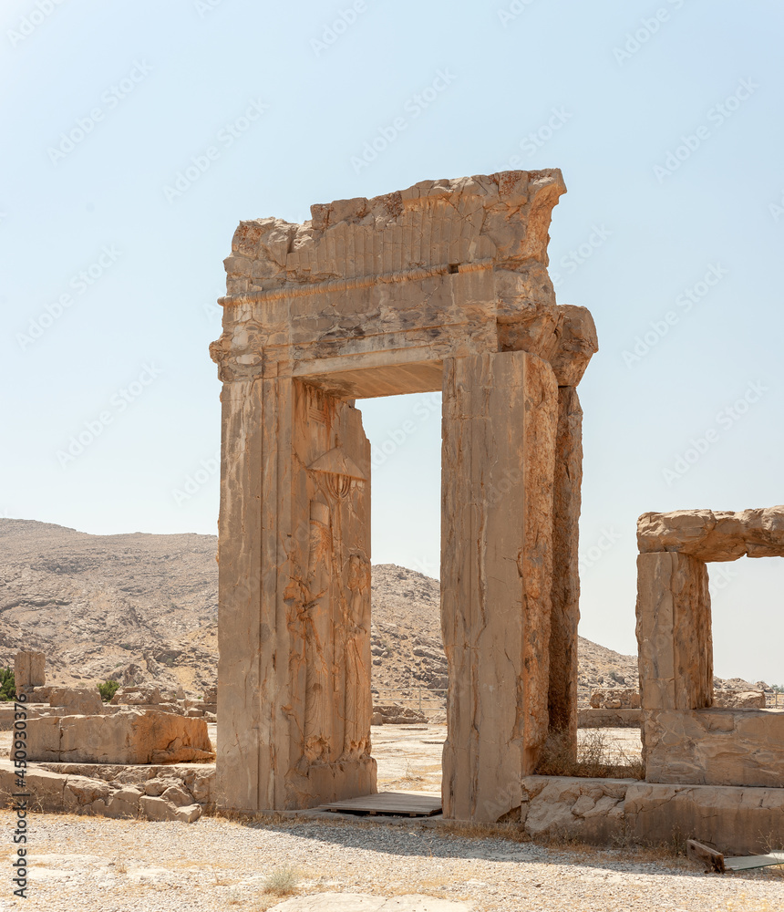 Fabulous view of ruins of the Hadish Palace (the Palace of Xerxes) on ...