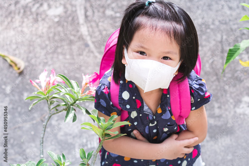 Happy child wearing 3D medical face mask prevent spread coronavirus ...