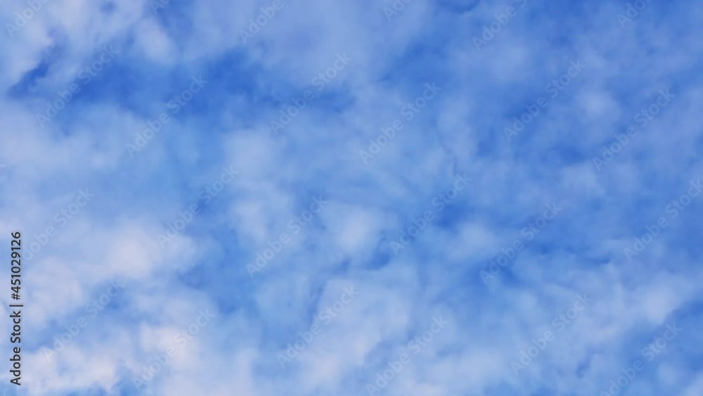 Blue sky with small clouds transparent clouds, rotation, on all sides ...